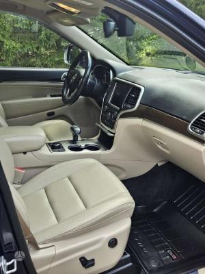 Zils Jeep Grand Cherokee 2015 Utena, ar dzinēja tilpumu 2.99 L un nobraukumu 320 tūkst. km par 9999 €, foto 21 vietnē AUTOMOTO.COM.LV