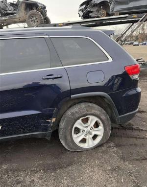 Blue Jeep Grand Cherokee 2017 in Vilnius, with an engine capacity of 3.60 L and mileage of 293 thousand km for 10700 €, photo 17 on AUTOMOTO.COM.LV