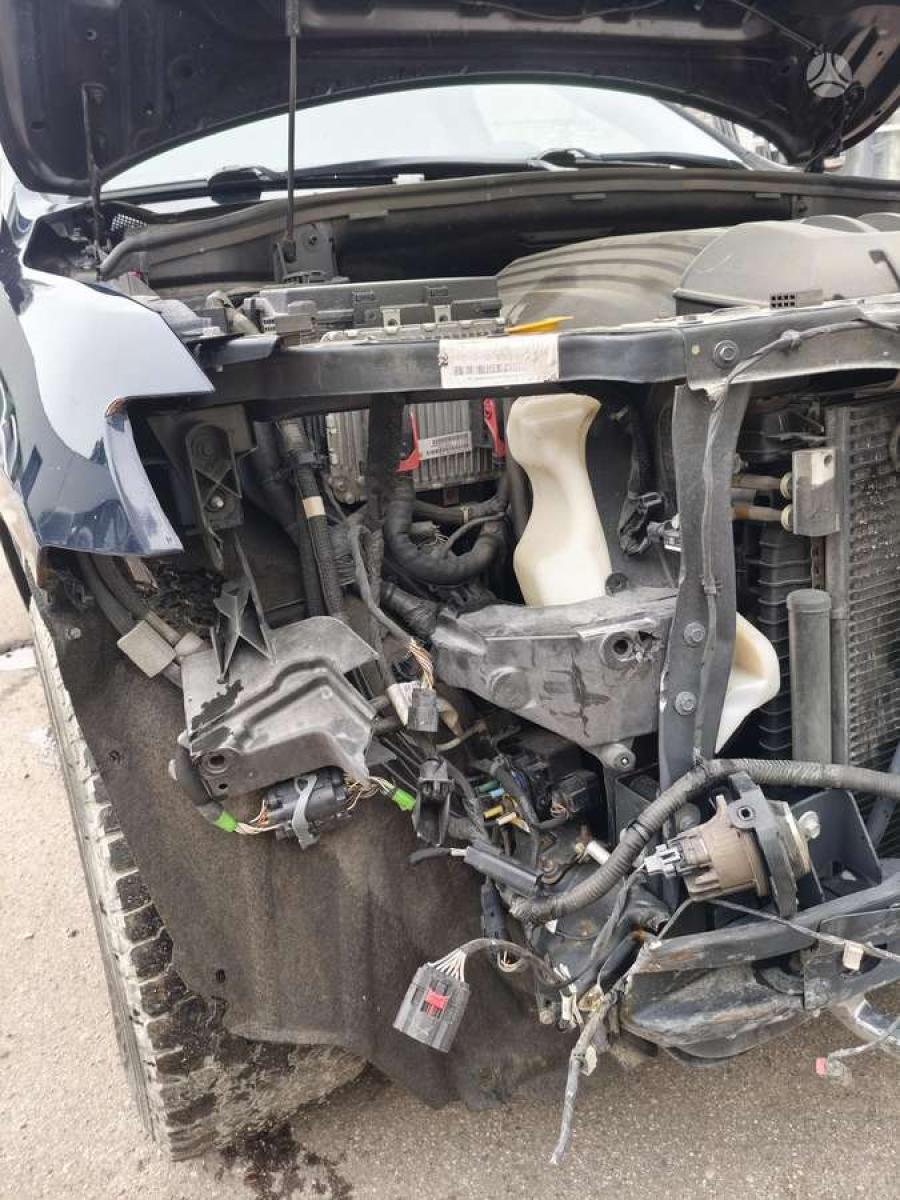Zils Jeep Grand Cherokee 2017 Kauņa, ar dzinēja tilpumu 5.65 L un nobraukumu 226 tūkst. km par 10800 €, foto 9 vietnē AUTOMOTO.COM.LV