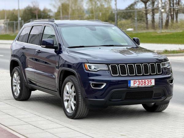 Blue Jeep Grand Cherokee 2017 in Vilnius, with an engine capacity of 3.60 L and mileage of 293 thousand km for 14650 €, photo 3 on AUTOMOTO.COM.LV