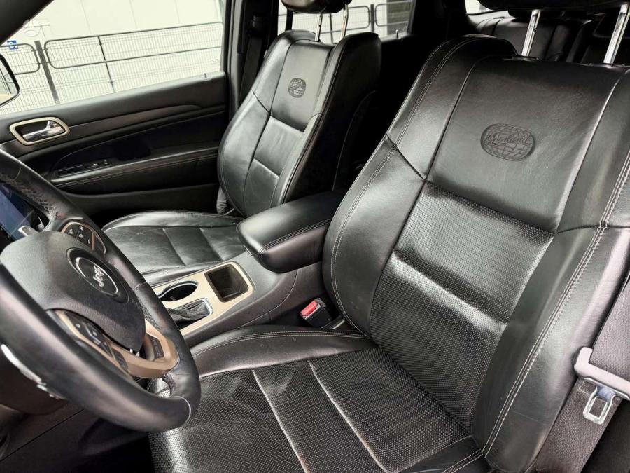 Zils Jeep Grand Cherokee 2017 Viļņa, ar dzinēja tilpumu 3.60 L un nobraukumu 293 tūkst. km par 13700 €, foto 17 vietnē AUTOMOTO.COM.LV