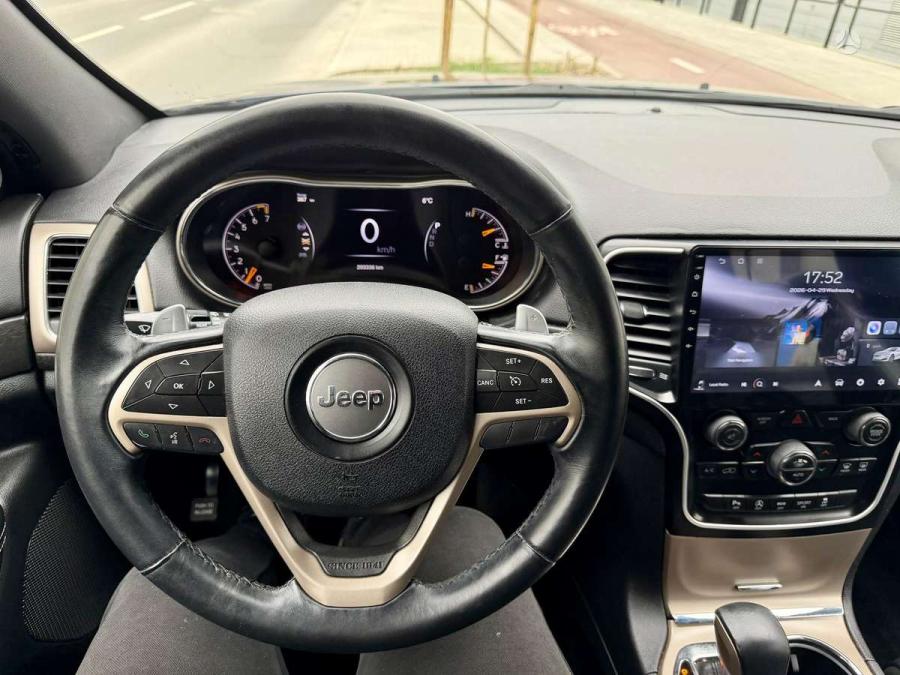 Zils Jeep Grand Cherokee 2017 Viļņa, ar dzinēja tilpumu 3.60 L un nobraukumu 293 tūkst. km par 13700 €, foto 29 vietnē AUTOMOTO.COM.LV