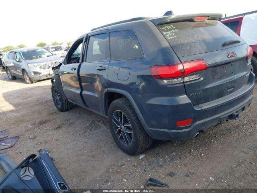 Zils Jeep Grand Cherokee 2017 Šauļi, ar dzinēja tilpumu 3.60 L un nobraukumu 226 tūkst. km par 12300 €, foto 5 vietnē AUTOMOTO.COM.LV