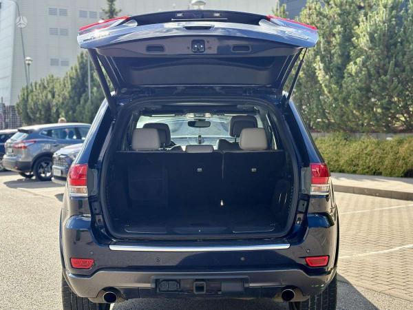 Jeep Grand Cherokee 2018 Viļņa vietnē Zils Jeep Grand Cherokee 2018 Viļņa, ar dzinēja tilpumu 3.60 L un nobraukumu 160 tūkst. km par 18500 €, foto 7 vietnē AUTOMOTO.COM.LV