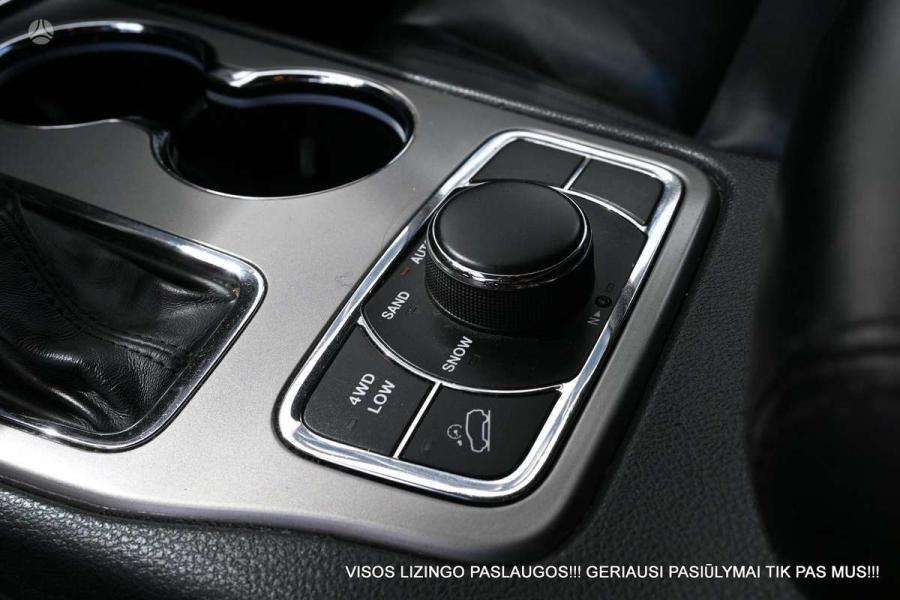 Zils Jeep Grand Cherokee 2020 Kretinga, ar dzinēja tilpumu 3.60 L un nobraukumu 65 tūkst. km par 19699 €, foto 24 vietnē AUTOMOTO.COM.LV