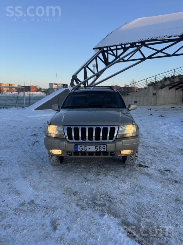 Brūns Jeep Grand Cherokee 2000 Valmiera, ar dzinēja tilpumu 4.00 L un nobraukumu 146 tūkst. km par 3100 €, foto 1 vietnē AUTOMOTO.COM.LV
