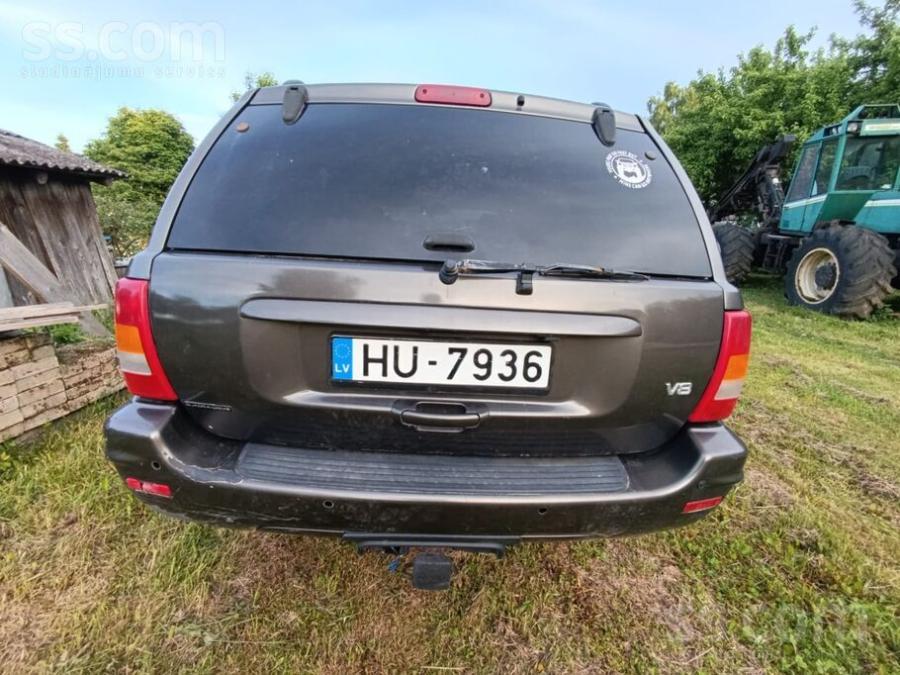 Brown Jeep Grand Cherokee 2000 in Valka, with an engine capacity of 4.70 L and mileage of 389 thousand km for 1800 €, photo 5 on AUTOMOTO.COM.LV