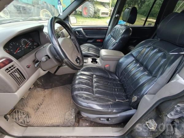 Brown Jeep Grand Cherokee 2000 in Valka, with an engine capacity of 4.70 L and mileage of 389 thousand km for 1800 €, photo 7 on AUTOMOTO.COM.LV