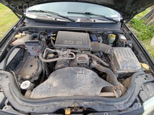 Brown Jeep Grand Cherokee 2000 in Valka, with an engine capacity of 4.70 L and mileage of 389 thousand km for 1800 €, photo 8 on AUTOMOTO.COM.LV