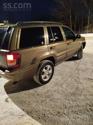 Brown Jeep Grand Cherokee 2002 in Cesis, with an engine capacity of 2.70 L and mileage of 338 thousand km for 3500 €, photo  on AUTOMOTO.COM.LV