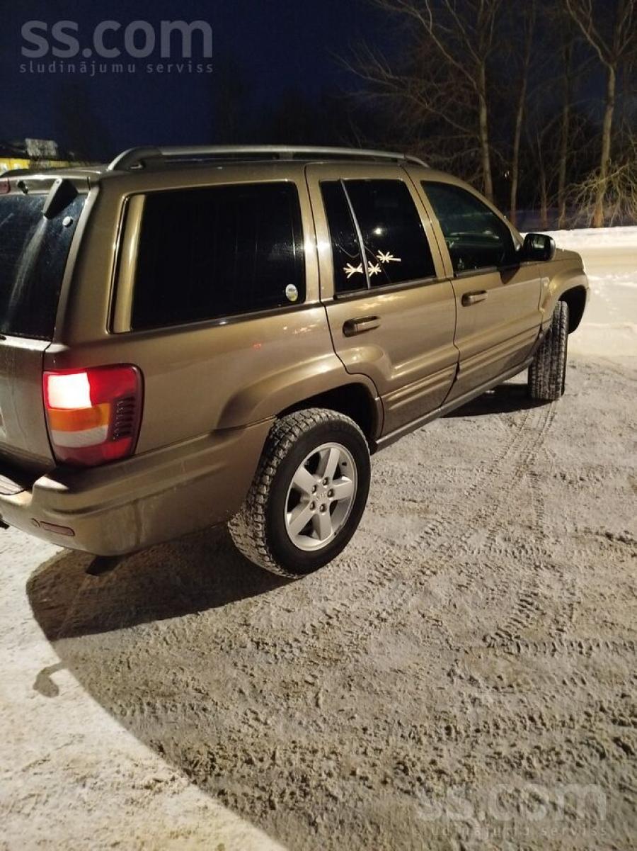 Brūns Jeep Grand Cherokee 2002 Cēsis, ar dzinēja tilpumu 2.70 L un nobraukumu 338 tūkst. km par 3500 €, foto 1 vietnē AUTOMOTO.COM.LV