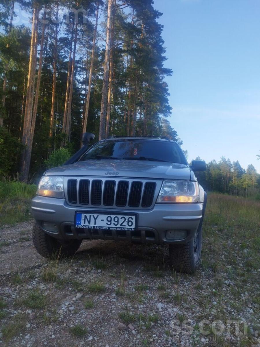 Brown Jeep Grand Cherokee 2002 in Liepaja, with an engine capacity of 2.70 L and mileage of 343 thousand km for 2430 €, photo 1 on AUTOMOTO.COM.LV