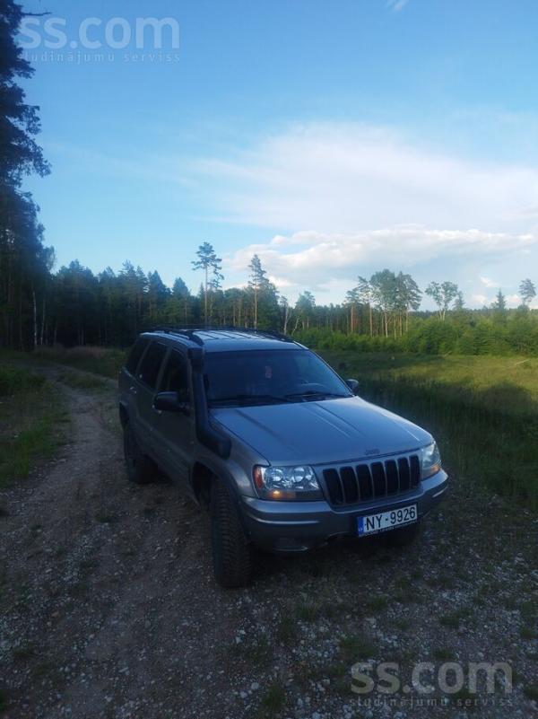 Brown Jeep Grand Cherokee 2002 in Liepaja, with an engine capacity of 2.70 L and mileage of 343 thousand km for 2430 €, photo 2 on AUTOMOTO.COM.LV