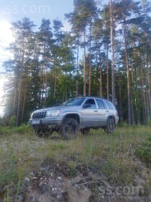 Brown Jeep Grand Cherokee 2002 in Liepaja, with an engine capacity of 2.70 L and mileage of 343 thousand km for 2430 €, photo 4 on AUTOMOTO.COM.LV