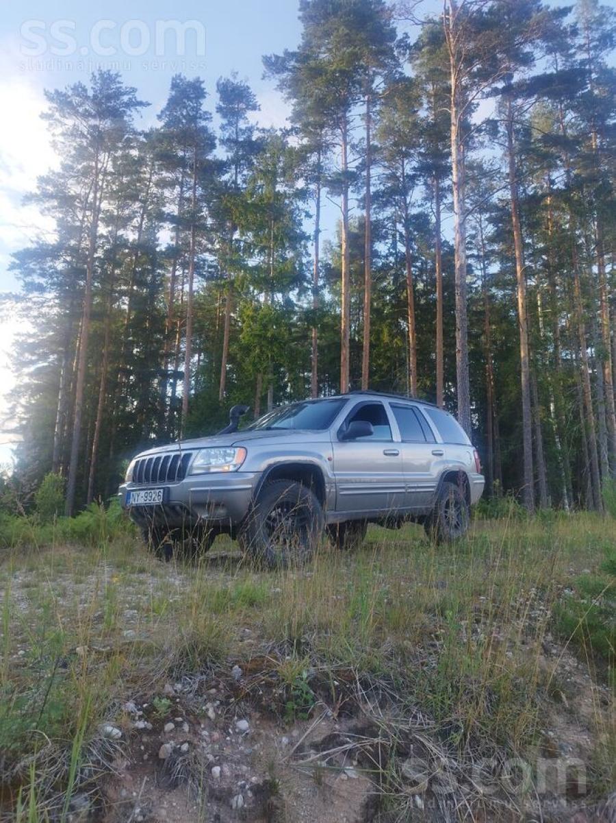 Brown Jeep Grand Cherokee 2002 in Liepaja, with an engine capacity of 2.70 L and mileage of 343 thousand km for 2430 €, photo 4 on AUTOMOTO.COM.LV