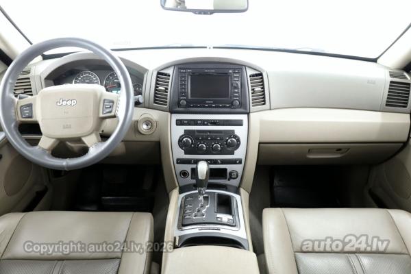 Brown Jeep Grand Cherokee 2005 in Tallinn, with an engine capacity of 3.00 L and mileage of 228 thousand km for 3499 €, photo 5 on AUTOMOTO.COM.LV