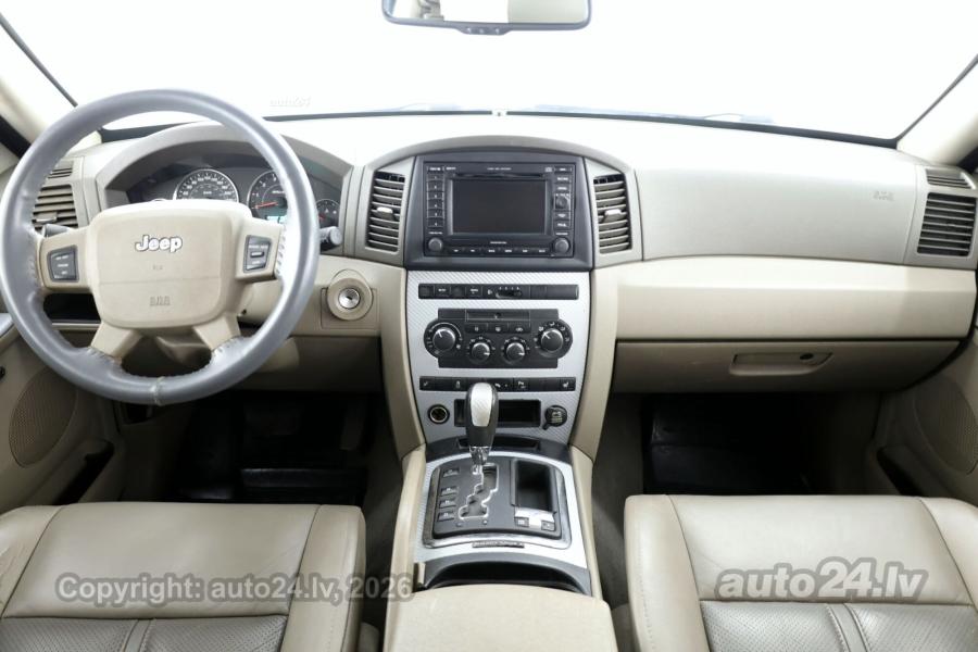 Brown Jeep Grand Cherokee 2005 in Tallinn, with an engine capacity of 3.00 L and mileage of 228 thousand km for 3499 €, photo 6 on AUTOMOTO.COM.LV
