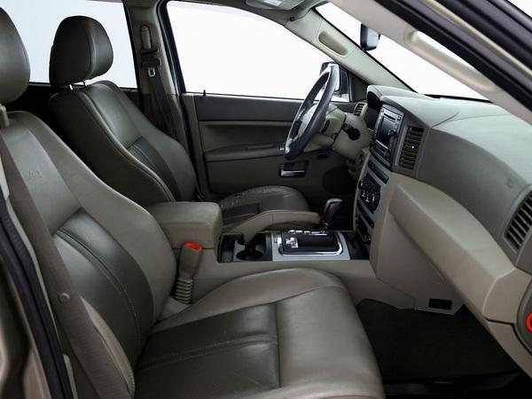 Jeep Grand Cherokee 2005 Tallina vietnē Brūns Jeep Grand Cherokee 2005 Tallina, ar dzinēja tilpumu 3.00 L un nobraukumu 228 tūkst. km par 2999 €, foto 7 vietnē AUTOMOTO.COM.LV