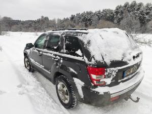 Brown Jeep Grand Cherokee 2007 in Vilnius, with an engine capacity of 5.70 L and mileage of 290 thousand km for 3500 €, photo 2 on AUTOMOTO.COM.LV