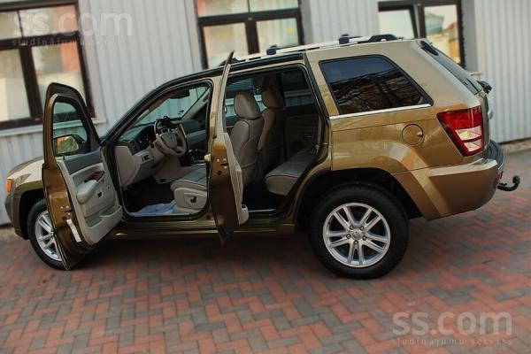 Brown Jeep Grand Cherokee 2009 in Riga, with an engine capacity of 3.00 L and mileage of 0 thousand km for 8790 €, photo 9 on AUTOMOTO.COM.LV