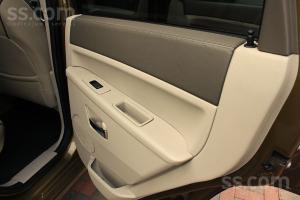 Brūns Jeep Grand Cherokee 2009 Rīga, ar dzinēja tilpumu 3.00 L un nobraukumu 0 tūkst. km par 8790 €, foto 33 vietnē AUTOMOTO.COM.LV
