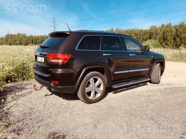 Brown Jeep Grand Cherokee 2012 in Riga, with an engine capacity of 3.00 L and mileage of 304 thousand km for 8900 €, photo 10 on AUTOMOTO.COM.LV