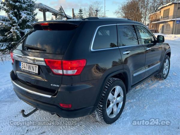 Brown Jeep Grand Cherokee 2012 in Paide, with an engine capacity of 3.00 L and mileage of 213 thousand km for 9999 €, photo 5 on AUTOMOTO.COM.LV