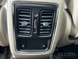 Brūns Jeep Grand Cherokee 2012 Rīga, ar dzinēja tilpumu 3.00 L un nobraukumu 264 tūkst. km par 8390 €, foto 25 vietnē AUTOMOTO.COM.LV