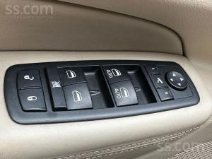 Brūns Jeep Grand Cherokee 2012 Rīga, ar dzinēja tilpumu 3.00 L un nobraukumu 264 tūkst. km par 8390 €, foto 29 vietnē AUTOMOTO.COM.LV