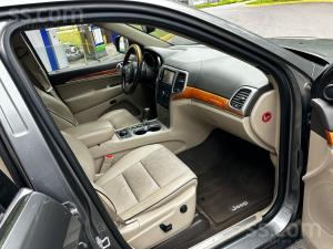 Brūns Jeep Grand Cherokee 2012 Rīga, ar dzinēja tilpumu 3.00 L un nobraukumu 264 tūkst. km par 8390 €, foto 32 vietnē AUTOMOTO.COM.LV