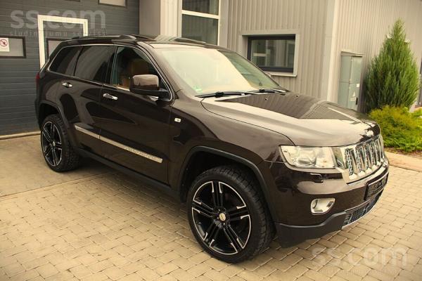 Brūns Jeep Grand Cherokee 2012 Rīga, ar dzinēja tilpumu 3.00 L un nobraukumu 0 tūkst. km par 11990 €, foto 8 vietnē AUTOMOTO.COM.LV
