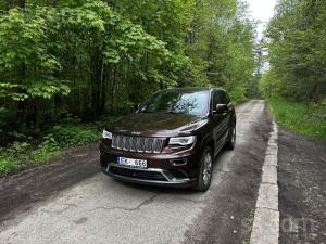 Brūns Jeep Grand Cherokee 2013 Rīga, ar dzinēja tilpumu 3.00 L un nobraukumu 202 tūkst. km par 13900 €, foto  vietnē AUTOMOTO.COM.LV