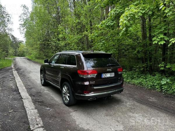 Brūns Jeep Grand Cherokee 2013 Rīga, ar dzinēja tilpumu 3.00 L un nobraukumu 202 tūkst. km par 13900 €, foto 4 vietnē AUTOMOTO.COM.LV