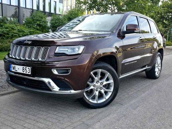 Brūns Jeep Grand Cherokee 2013 Rīga, ar dzinēja tilpumu 3.00 L un nobraukumu 245 tūkst. km par 9900 €, foto 1 vietnē AUTOMOTO.COM.LV