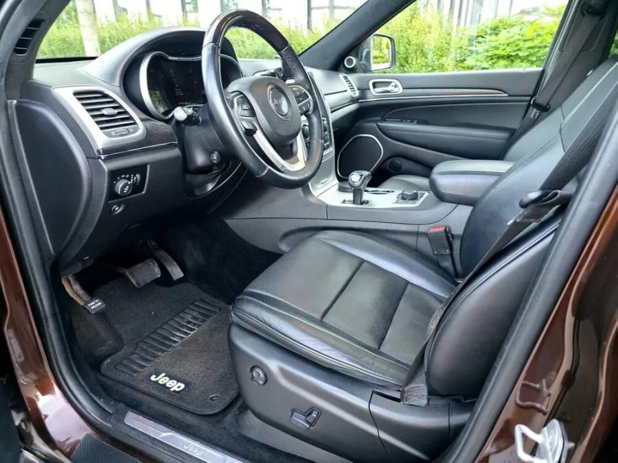 Brūns Jeep Grand Cherokee 2013 Rīga, ar dzinēja tilpumu 3.00 L un nobraukumu 245 tūkst. km par 9900 €, foto 12 vietnē AUTOMOTO.COM.LV