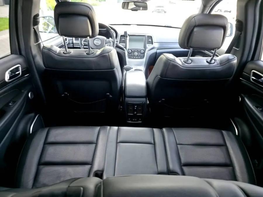 Brūns Jeep Grand Cherokee 2013 Rīga, ar dzinēja tilpumu 3.00 L un nobraukumu 245 tūkst. km par 9900 €, foto 24 vietnē AUTOMOTO.COM.LV