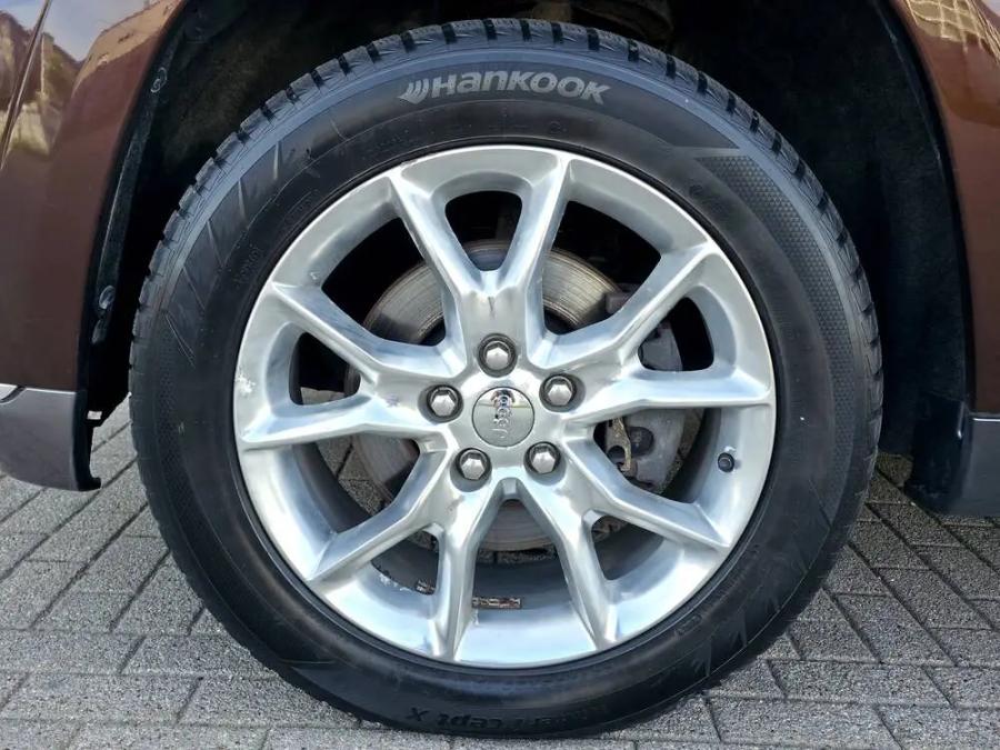 Brūns Jeep Grand Cherokee 2013 Rīga, ar dzinēja tilpumu 3.00 L un nobraukumu 245 tūkst. km par 9900 €, foto 33 vietnē AUTOMOTO.COM.LV