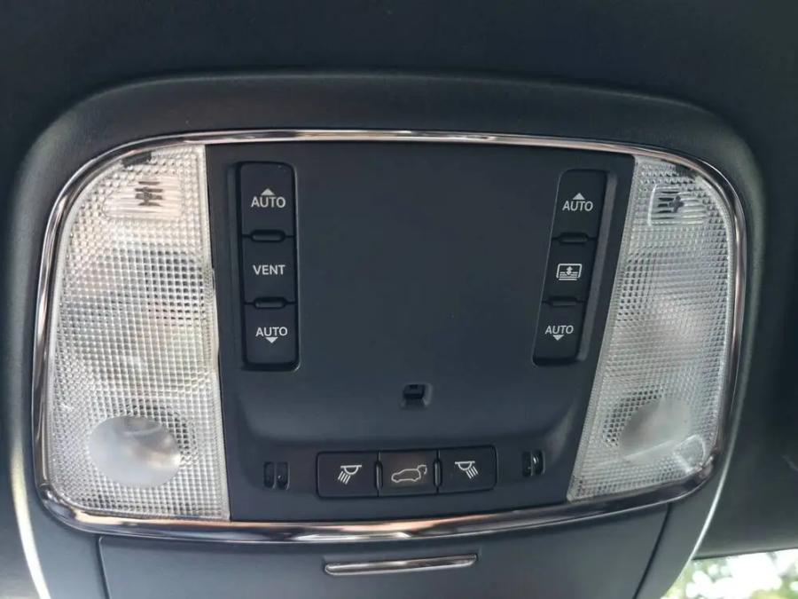 Brūns Jeep Grand Cherokee 2013 Rīga, ar dzinēja tilpumu 3.00 L un nobraukumu 245 tūkst. km par 9900 €, foto 36 vietnē AUTOMOTO.COM.LV
