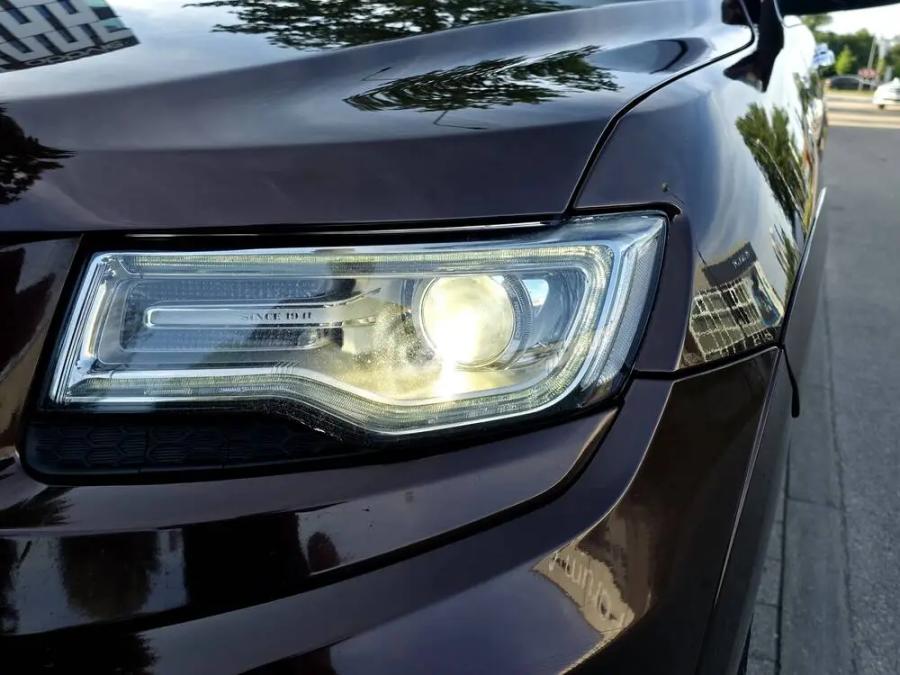 Brūns Jeep Grand Cherokee 2013 Rīga, ar dzinēja tilpumu 3.00 L un nobraukumu 245 tūkst. km par 9900 €, foto 48 vietnē AUTOMOTO.COM.LV