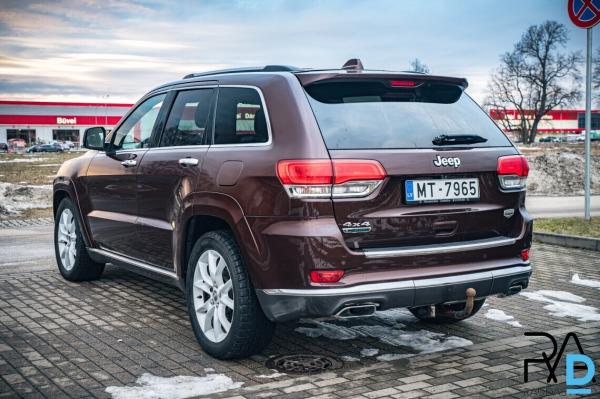 Brūns Jeep Grand Cherokee 2014 Rīga, ar dzinēja tilpumu 3.00 L un nobraukumu 350 tūkst. km par 8990 €, foto 3 vietnē AUTOMOTO.COM.LV