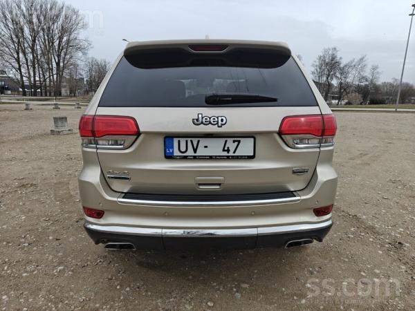 Brūns Jeep Grand Cherokee 2014 Liepāja, ar dzinēja tilpumu 3.00 L un nobraukumu 150 tūkst. km par 11300 €, foto 5 vietnē AUTOMOTO.COM.LV