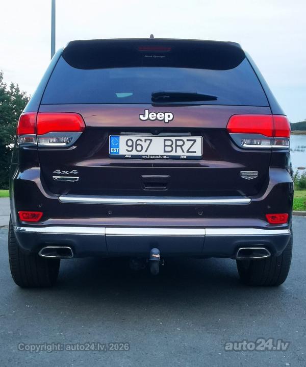 Jeep Grand Cherokee 2014 in Tallinn on AUTOMOTO.COM.LV Brown Jeep Grand Cherokee 2014 in Tallinn, with an engine capacity of 3.00 L and mileage of 244 thousand km for 11490 €, photo 4 on AUTOMOTO.COM.LV