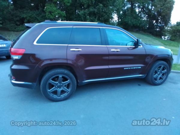Jeep Grand Cherokee 2014 in Tallinn on AUTOMOTO.COM.LV Brown Jeep Grand Cherokee 2014 in Tallinn, with an engine capacity of 3.00 L and mileage of 244 thousand km for 11490 €, photo 5 on AUTOMOTO.COM.LV