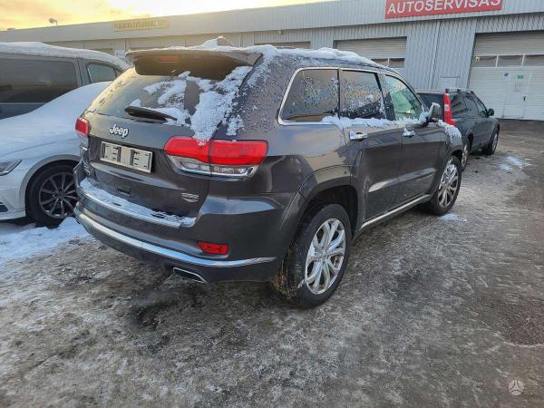 Brown Jeep Grand Cherokee 2015 in Klaipeda, with an engine capacity of 2.99 L and mileage of 265 thousand km for 8100 €, photo 4 on AUTOMOTO.COM.LV
