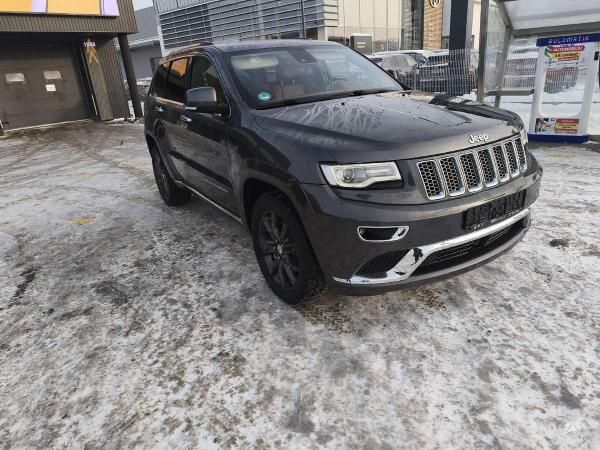 Brown Jeep Grand Cherokee 2015 in Kelme, with an engine capacity of 2.99 L and mileage of 261 thousand km for 12800 €, photo 2 on AUTOMOTO.COM.LV