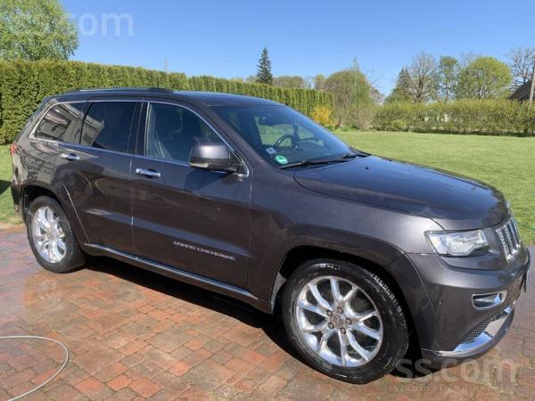 Brown Jeep Grand Cherokee 2015 in Bauska, with an engine capacity of 3.00 L and mileage of 232 thousand km for 13900 €, photo 2 on AUTOMOTO.COM.LV