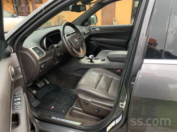 Brown Jeep Grand Cherokee 2015 in Bauska, with an engine capacity of 3.00 L and mileage of 232 thousand km for 13900 €, photo 9 on AUTOMOTO.COM.LV