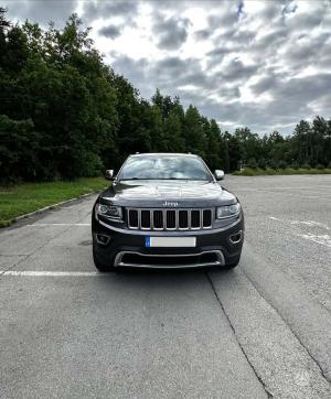 Brown Jeep Grand Cherokee 2015 in Klaipeda, with an engine capacity of 3.60 L and mileage of 189 thousand km for 13800 €, photo 3 on AUTOMOTO.COM.LV