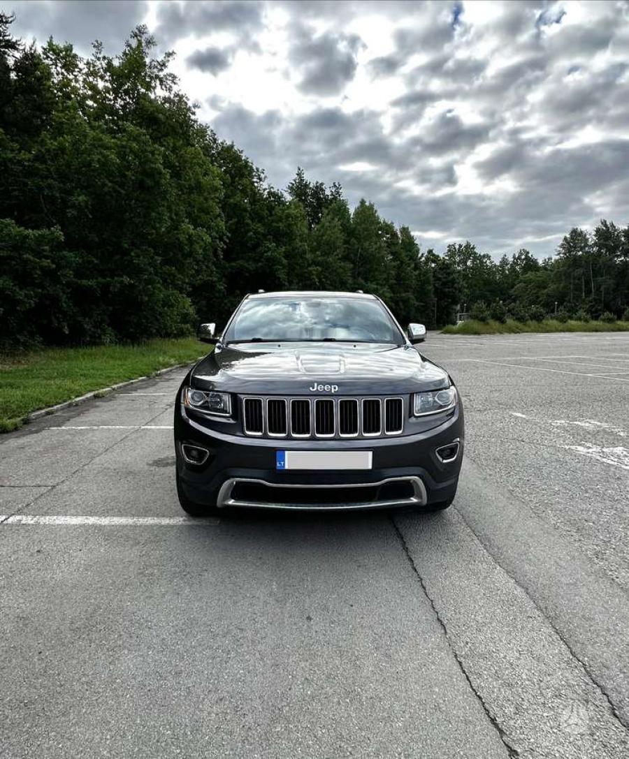 Brown Jeep Grand Cherokee 2015 in Klaipeda, with an engine capacity of 3.60 L and mileage of 189 thousand km for 13800 €, photo 3 on AUTOMOTO.COM.LV