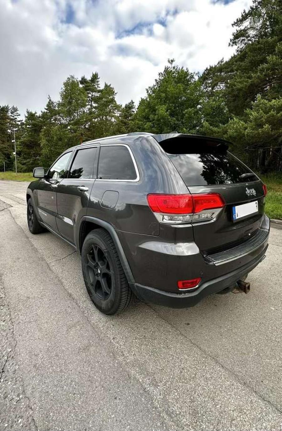 Brown Jeep Grand Cherokee 2015 in Klaipeda, with an engine capacity of 3.60 L and mileage of 189 thousand km for 13800 €, photo 8 on AUTOMOTO.COM.LV